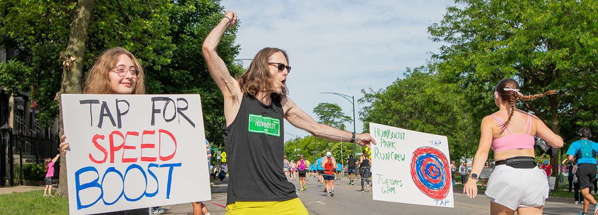 COMMUNITY CHEER ZONES - Bank of America Chicago 13.1